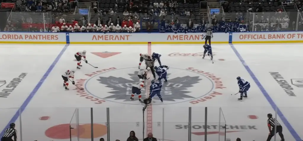 The Toronto Maple Leafs win 5–4 against the Florida Panthers in Game 1 ...